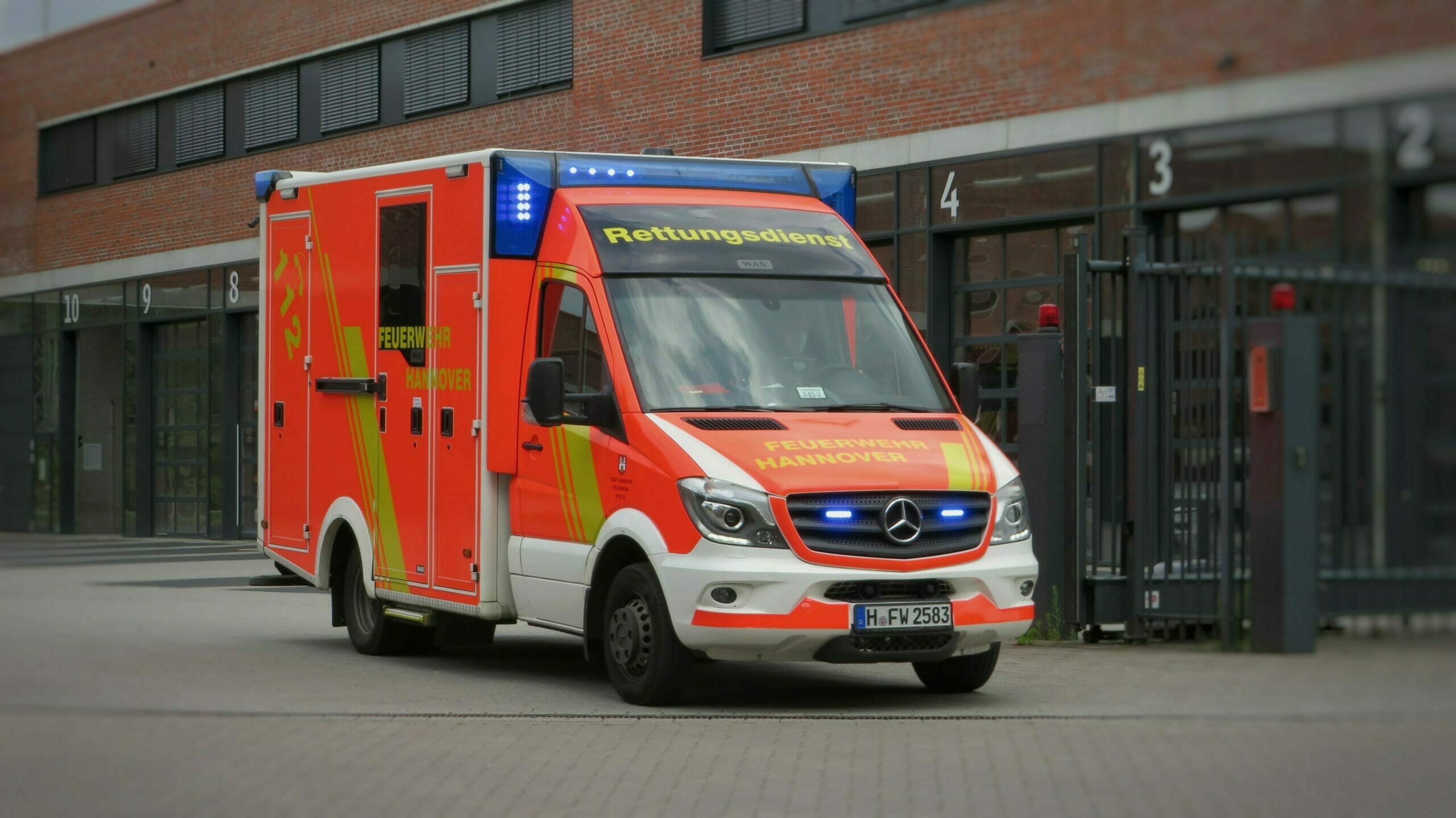 Medical Emergency in Germany - what to do | ☆ SympatMe